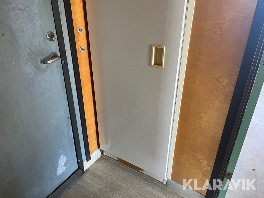 Bodar 2 st Nybronäs & Volymbyggen, Huddinge, Klaravik auktio