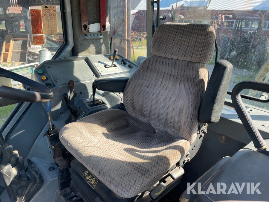 Traktor Massey Ferguson 3085, Vänersborg, Klaravik auktioner