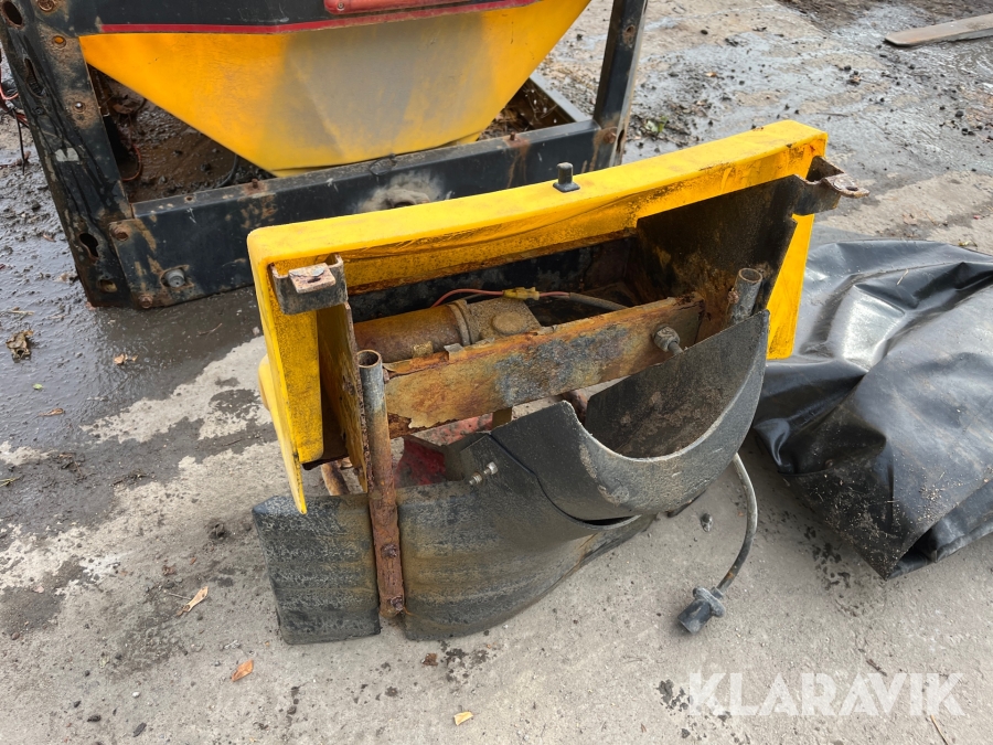 Sandspridare Snowex V-Max 7550, Upplands-Bro, Klaravik aukti