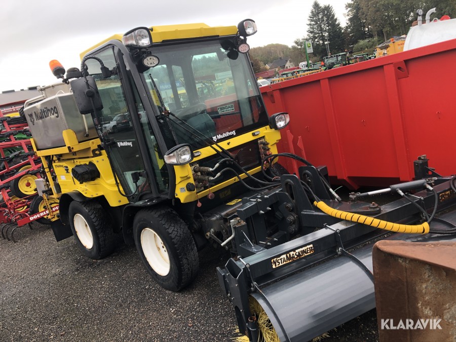 Multihog MH90 med plog, spridare & sop