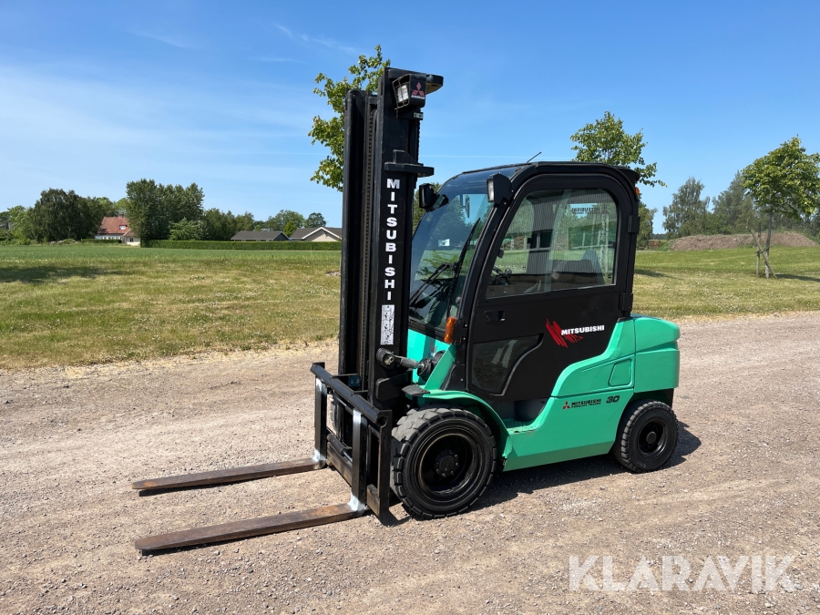 Dieseltruck Mitsubishi FD30N, Laholm, Klaravik auktioner