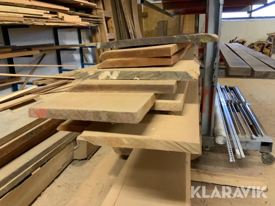 Mahogny plankor, Simrishamn, Klaravik auktioner