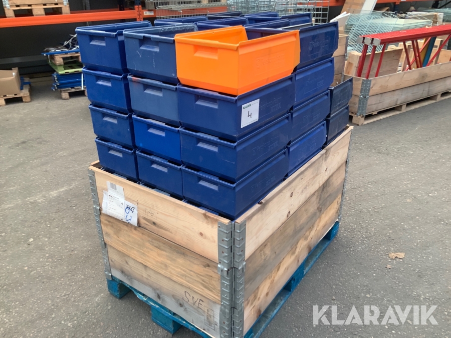Plastlådor, Katrineholm, Klaravik auktioner