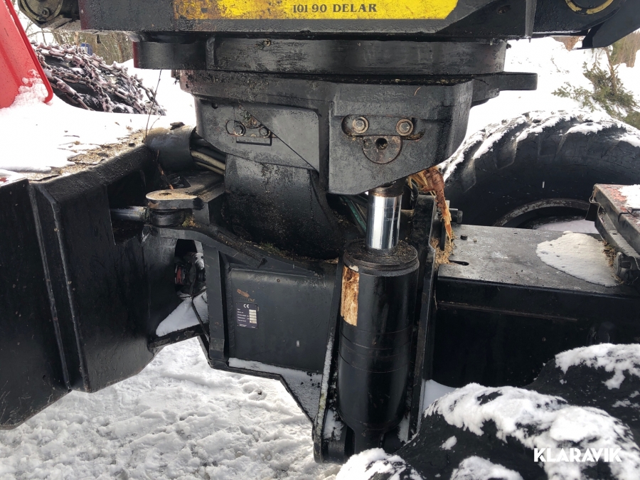 Skördare Valmet 921 med 360 aggregat