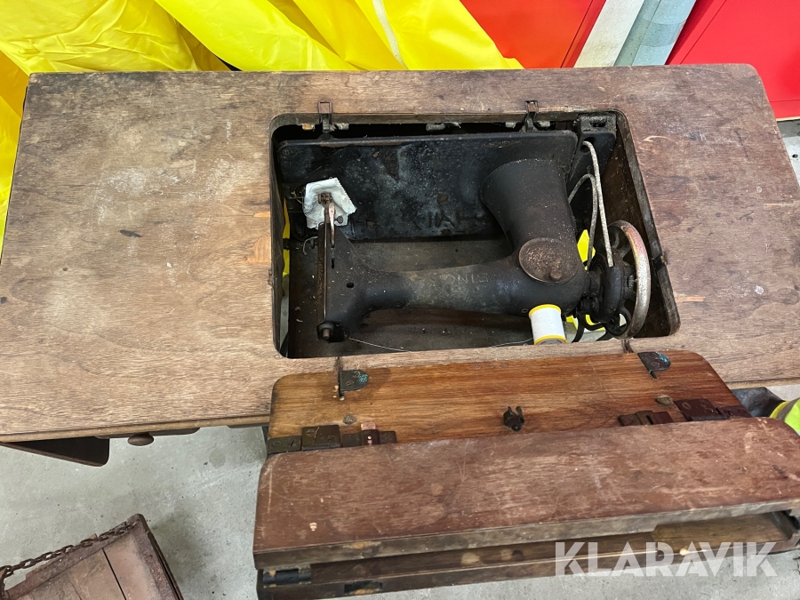 Symaskin Singer, Lilla Edet, Klaravik auktioner