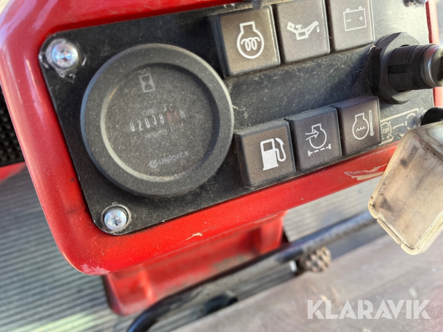 Redskapsbärare 2st Rondo K333, Linköping, Klaravik auktioner