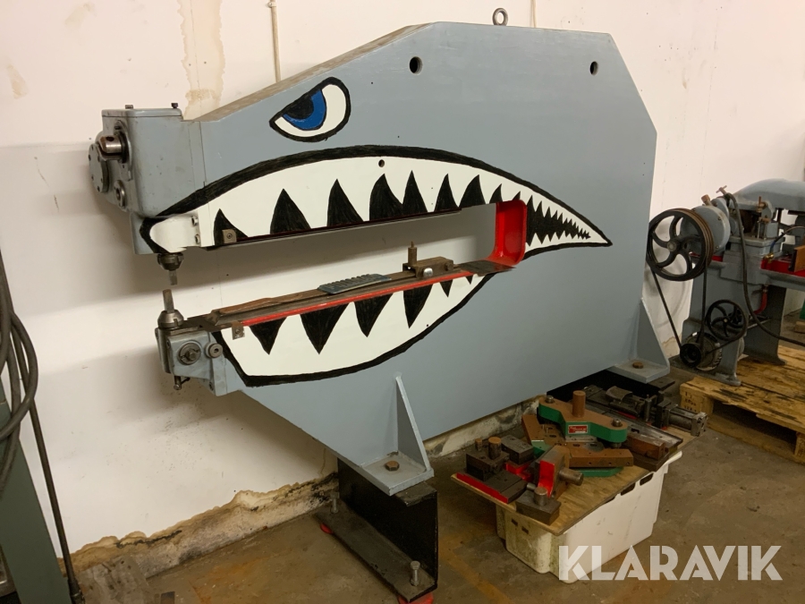 Plåtbearbetningsmaskin Pullmax P3/3, Töreboda, Klaravik aukt