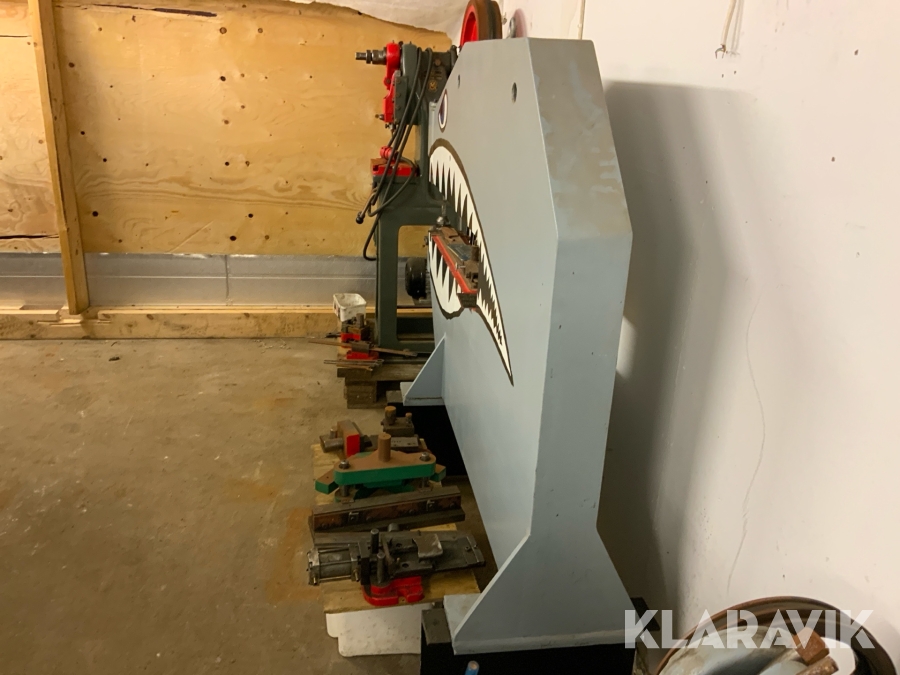 Plåtbearbetningsmaskin Pullmax P3/3, Töreboda, Klaravik aukt