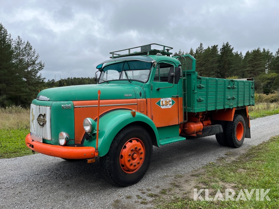Lastbil med tipp Volvo N 86-44 S, Upplands Väsby, Klaravik