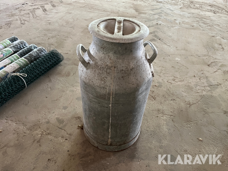 Mjölkkannor, Falköping, Klaravik auktioner