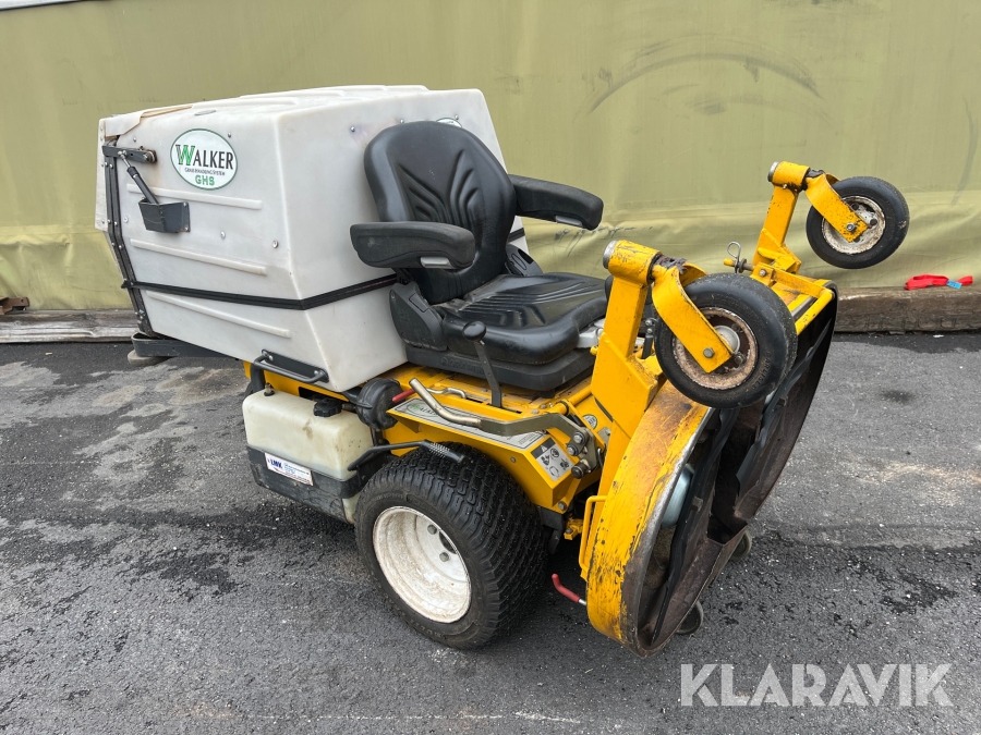 Gräsklippare Walker MCGHS, Täby, Klaravik auktioner