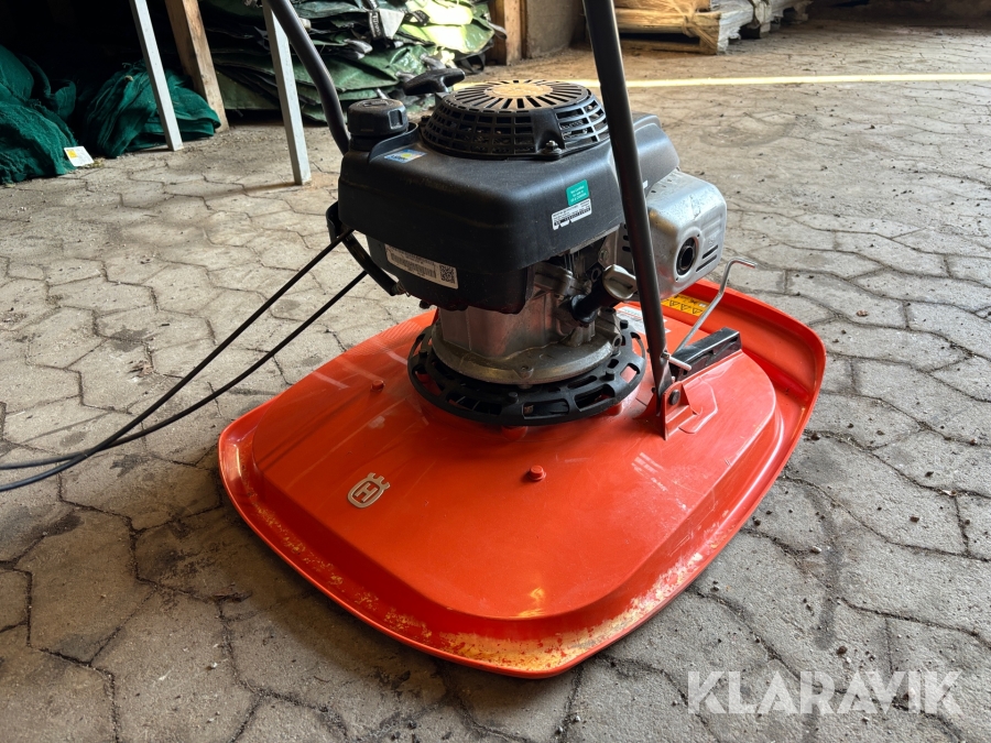 Gräsklippare Husqvarna GX560, Stockholm, Klaravik auktioner