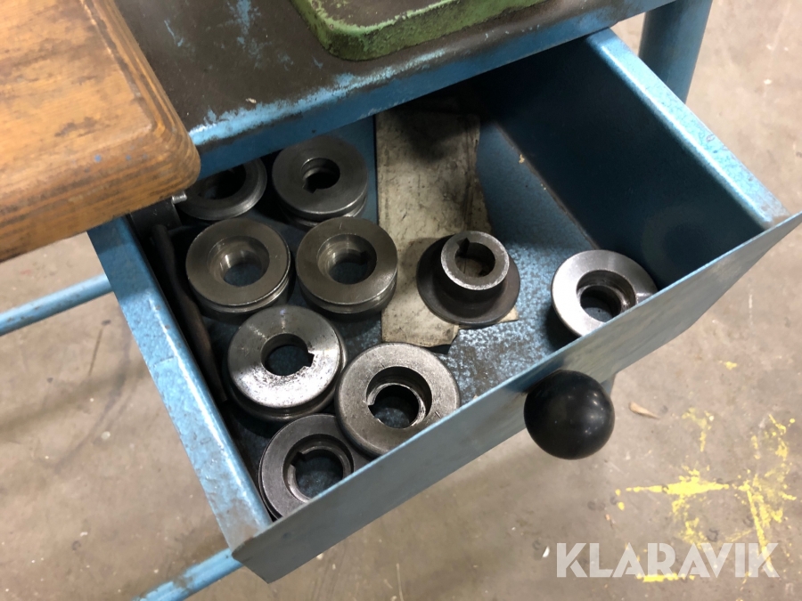 Sickmaskin Fasti 401-50-1 med verktyg och stativ