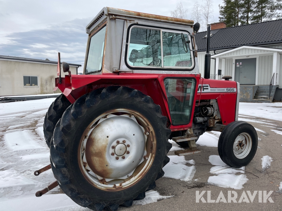 Traktor Massey Ferguson 565, Torsby, Klaravik auktioner