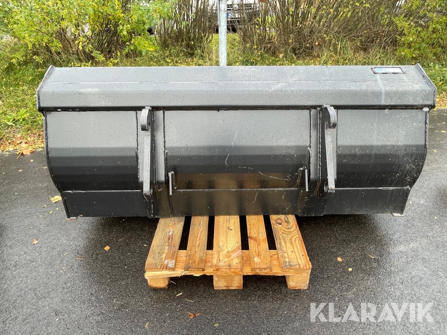 Skopa Volvo L30 SE equipment Universal bucket 2000