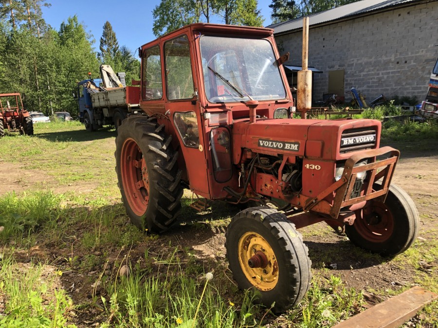 Traktor BM Volvo 430