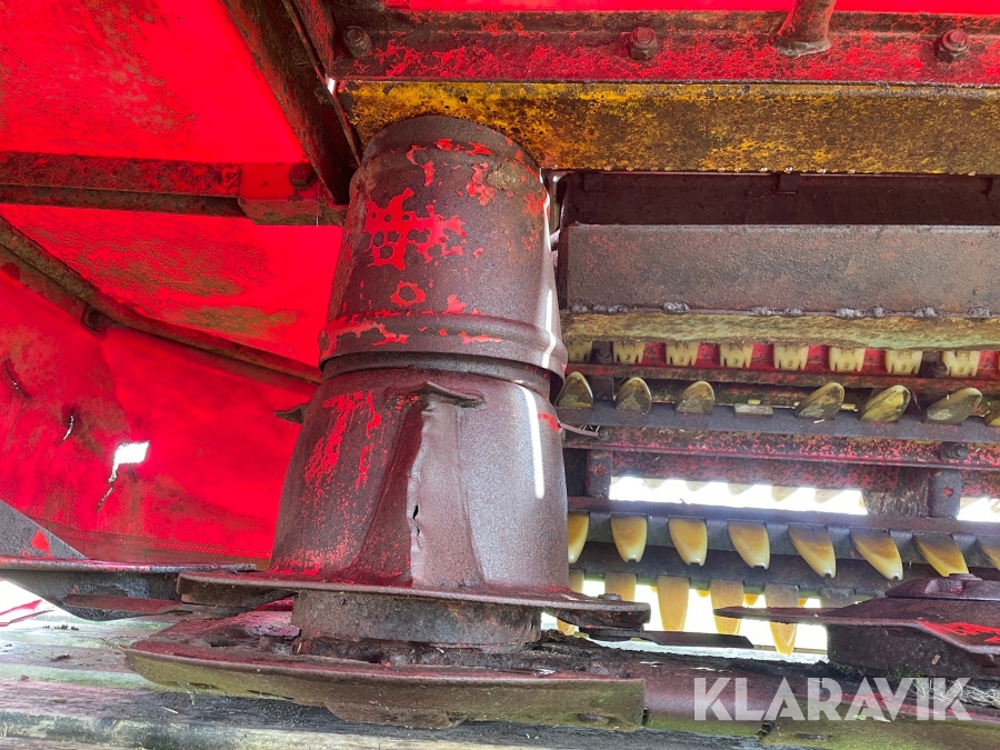 Klaravik Auktioner | Rotorslåtterkross Taarup 305