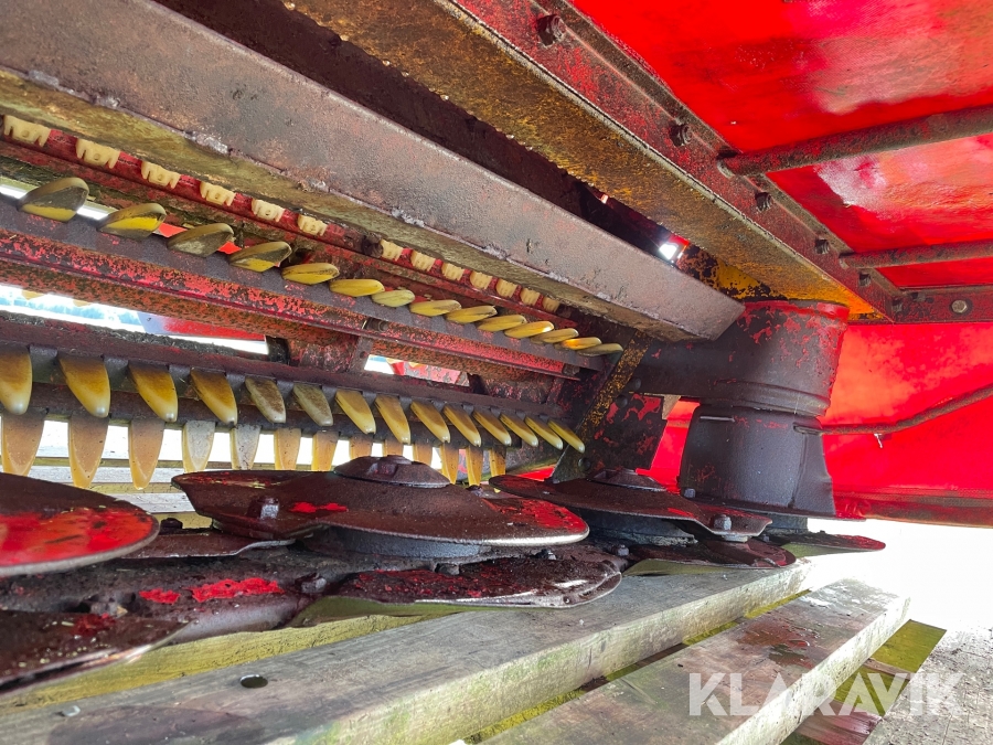 Klaravik Auktioner | Rotorslåtterkross Taarup 305