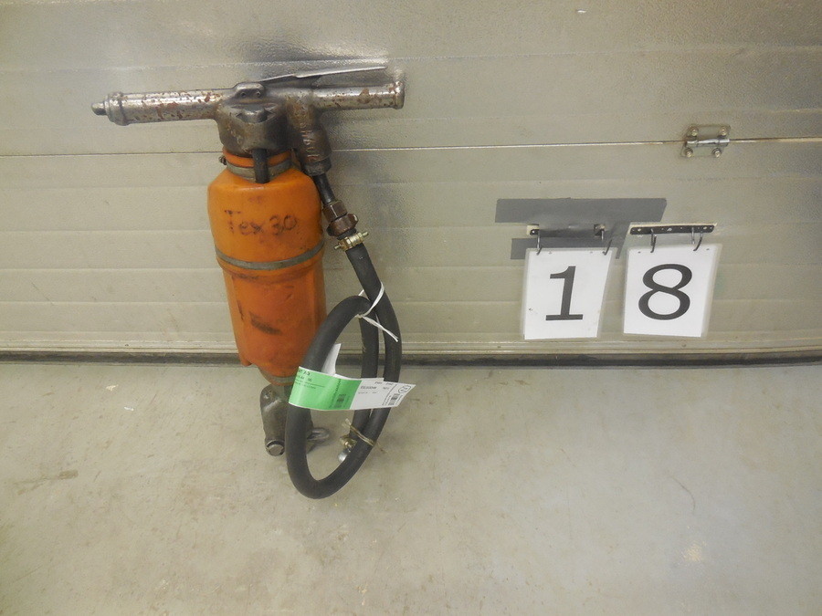 Klaravik Auktioner | BILNINGSHAMMARE LUFT