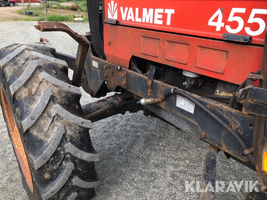 Klaravik Auktioner | Traktor Valmet 455-4