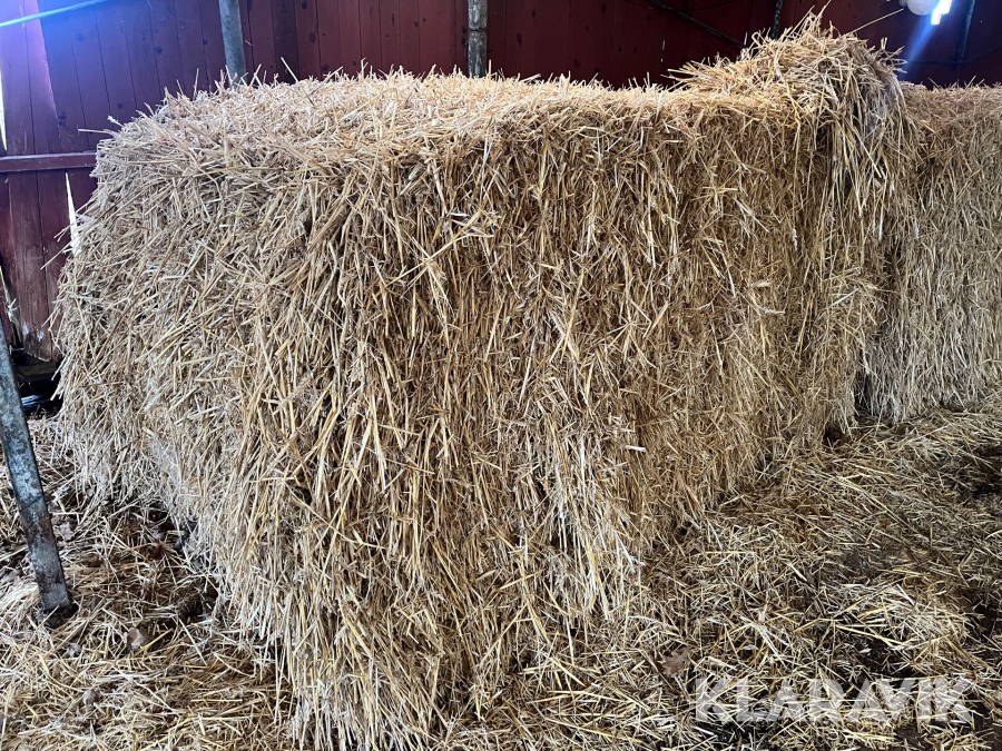 Halmbalar/fyrkansbalar 30 stycken, Klippan, Klaravik auktion