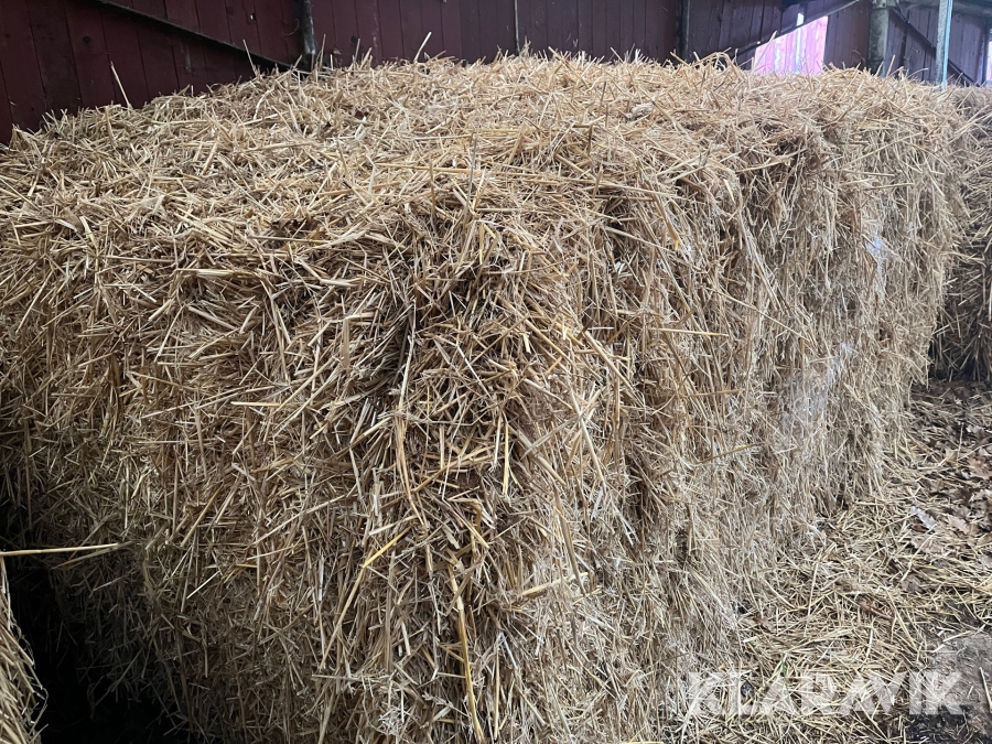 Halmbalar/fyrkansbalar 30 stycken, Klippan, Klaravik auktion