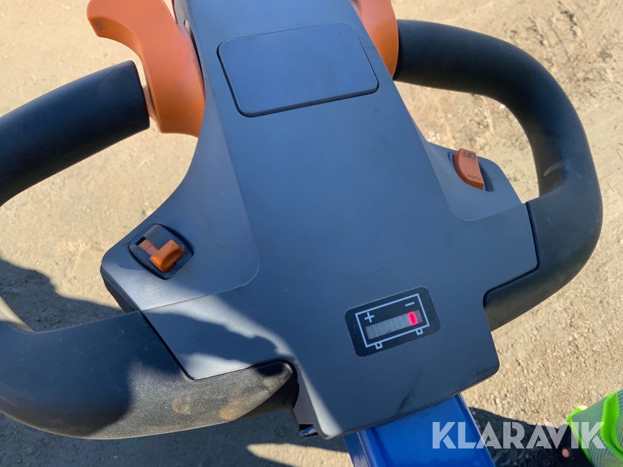 Dragtruck Multi-Mover M18, Ulricehamn, Klaravik auktioner