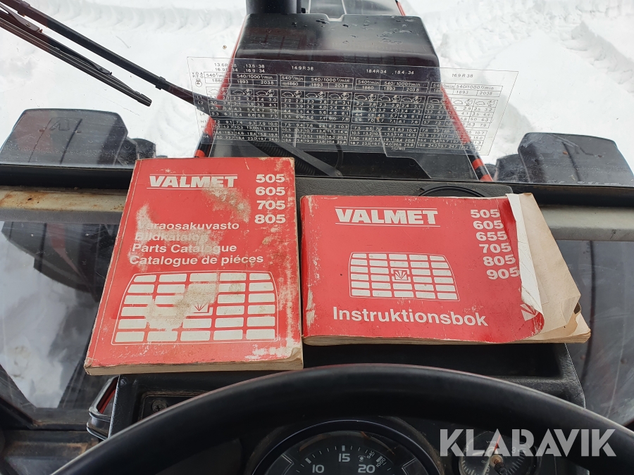 Traktor Valmet 705, Karlstad, Klaravik auktioner