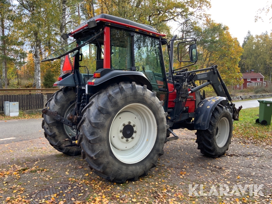 Traktor Valtra 900-4, Kalmar, Klaravik auktioner