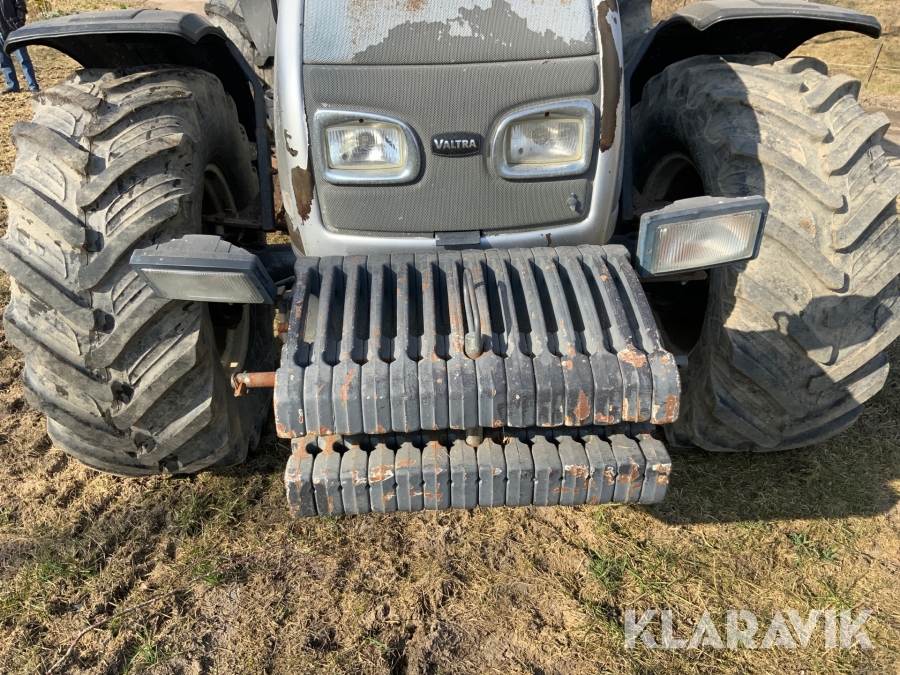 Traktor Valtra T140-4, Skurup, Klaravik auktioner
