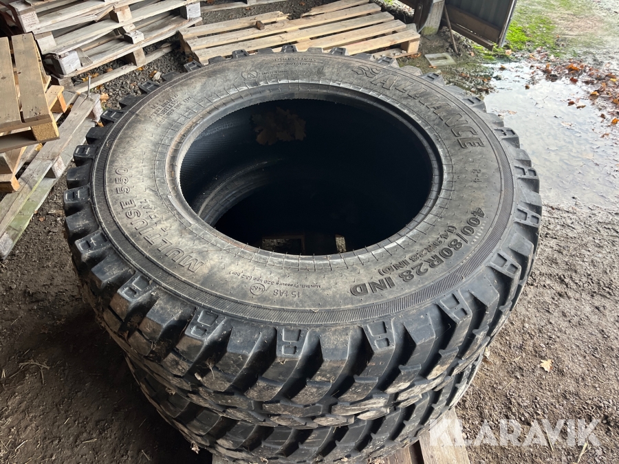 Traktordäck Alliance 400/80-28 2 st, Västerås, Klaravik aukt