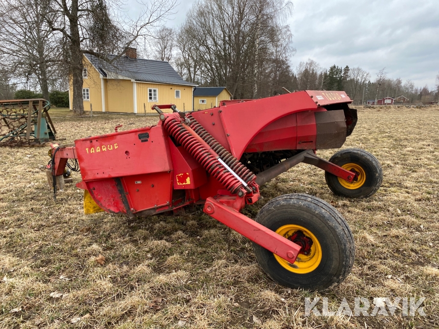 Klaravik Auktioner | Slåtterkross TAARUP 307