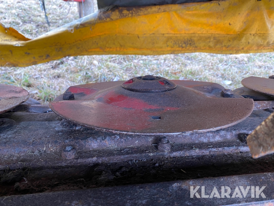 Klaravik Auktioner | Slåtterkross TAARUP 307