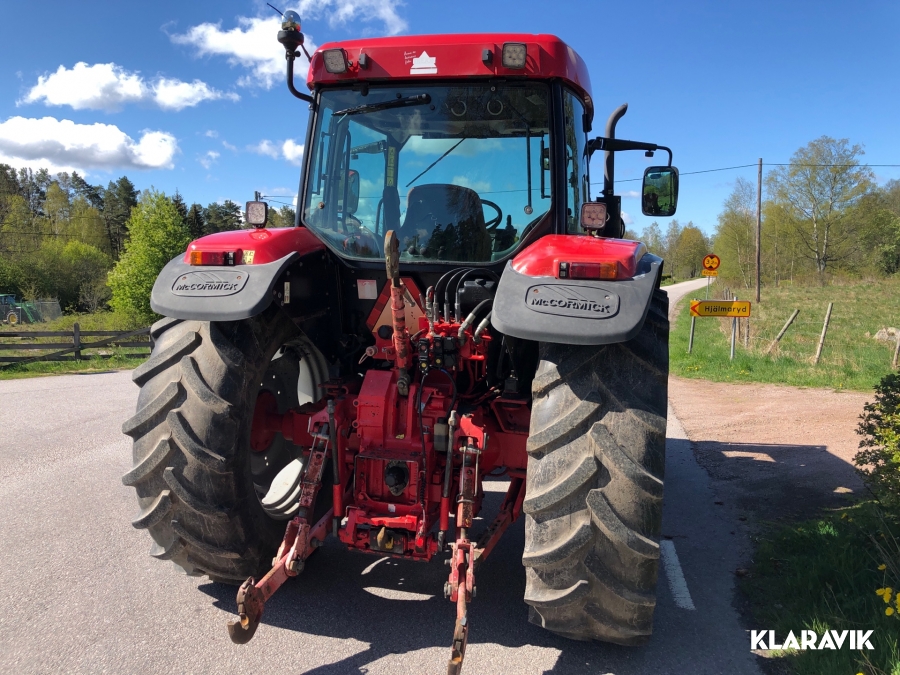 Klaravik Auktioner | Traktor McCormick Mc115