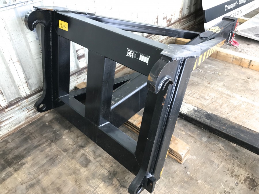 Klaravik Auktioner | Kranarm med teleskop- Nytt