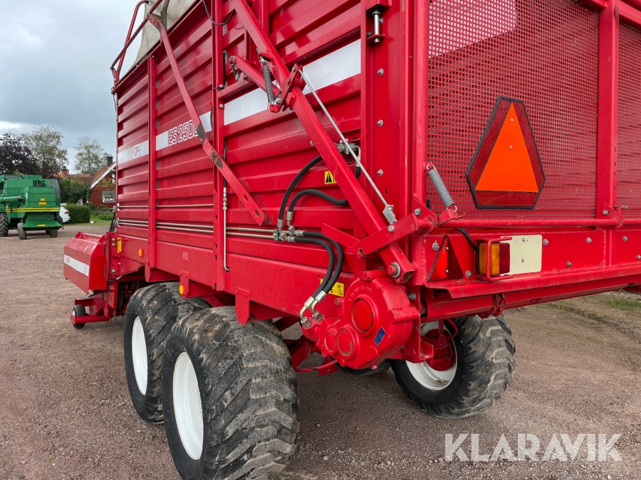 Hackvagn JF ES 2500, Gagnef, Klaravik auktioner