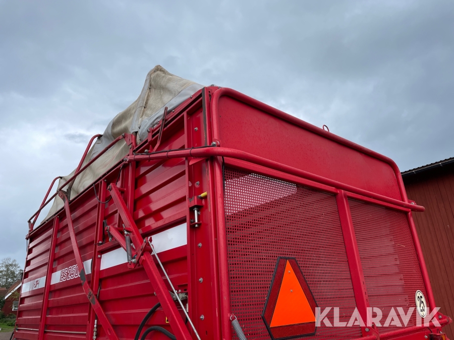 Hackvagn JF ES 2500, Gagnef, Klaravik auktioner