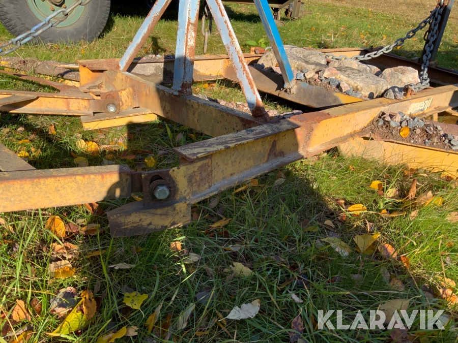 Vägsladd Vreten V2 220, Nyköping, Klaravik auktioner