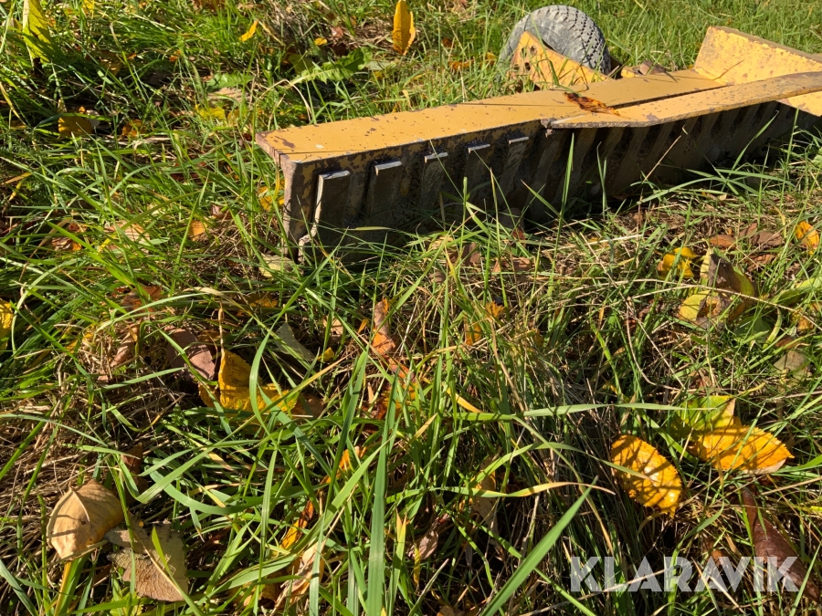 Vägsladd Vreten V2 220, Nyköping, Klaravik auktioner