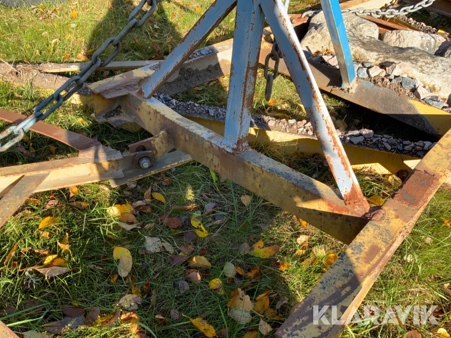 Vägsladd Vreten V2 220, Nyköping, Klaravik auktioner