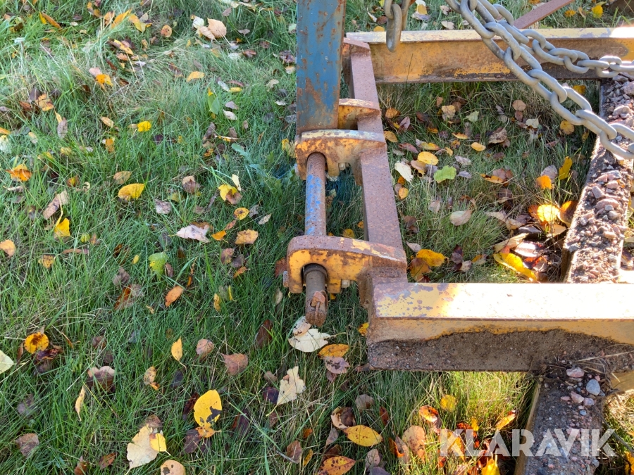 Vägsladd Vreten V2 220, Nyköping, Klaravik auktioner