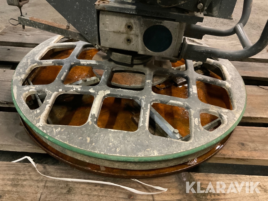 Glättare Atlas Copco BG 245 E, Jönköping, Klaravik auktione