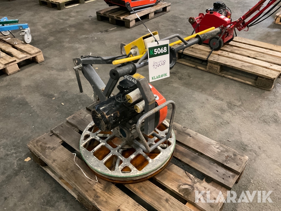 Glättare Atlas Copco BG 245 E, Jönköping, Klaravik auktione