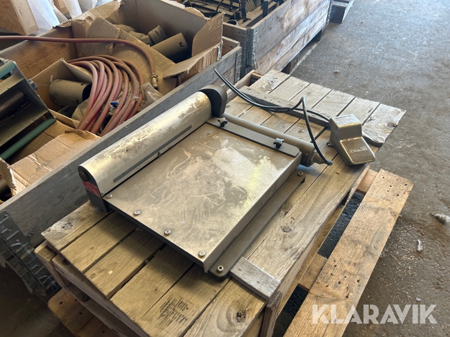 Fönsterbläcksklipp Belano 4075, Enköping, Klaravik auktioner