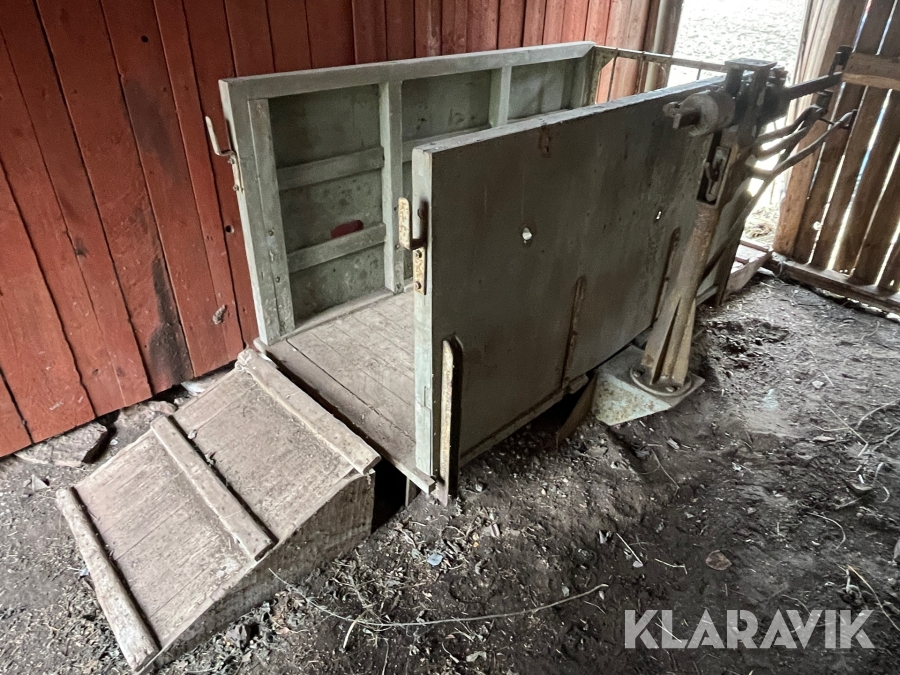 Djurvåg för ungdjur, Falköping, Klaravik auktioner