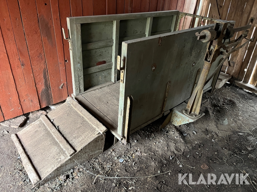 Djurvåg för ungdjur, Falköping, Klaravik auktioner