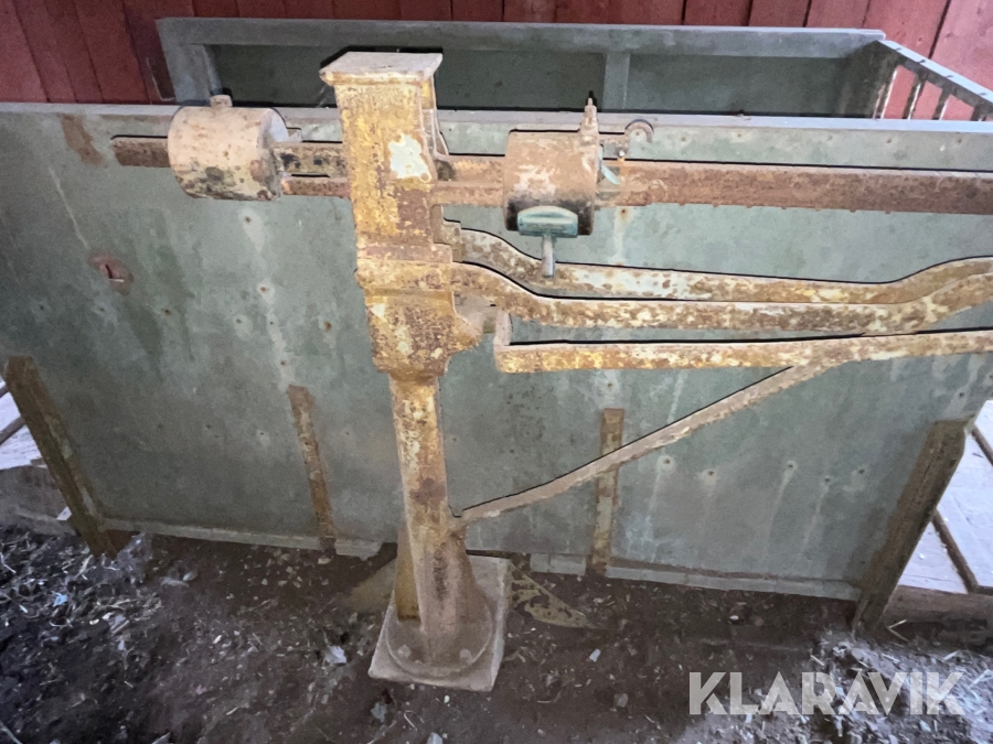 Djurvåg för ungdjur, Falköping, Klaravik auktioner