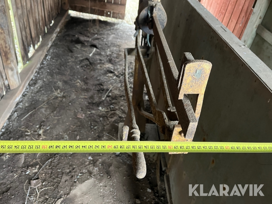 Djurvåg för ungdjur, Falköping, Klaravik auktioner