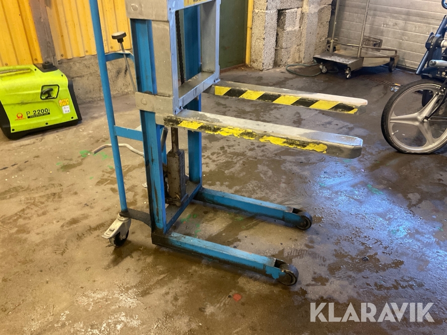 Staplare Lyftvagnar LR2-8, Tingsryd, Klaravik auktioner