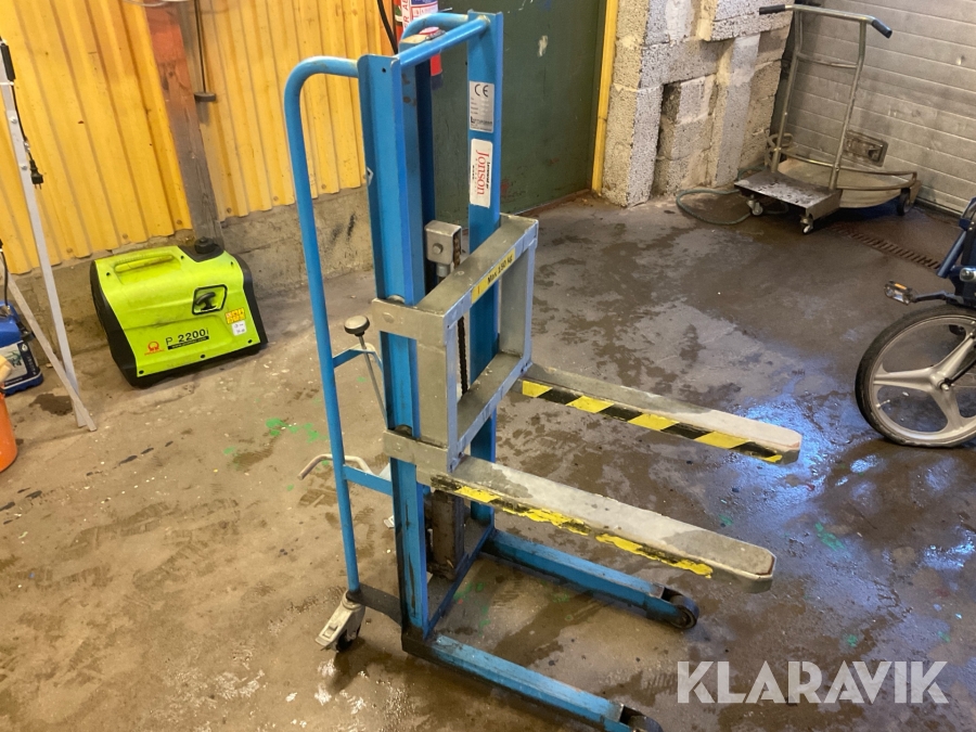 Staplare Lyftvagnar LR2-8, Tingsryd, Klaravik auktioner